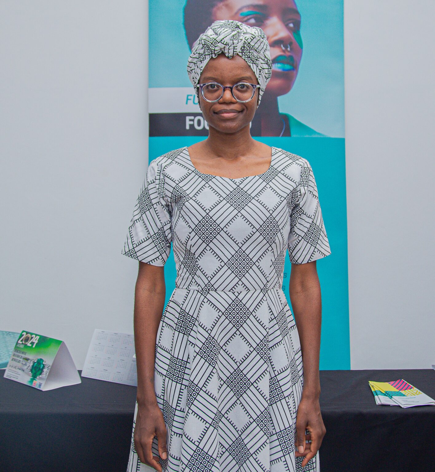 A Throng That Won’t Thaw | Anna Zgambo - Obindo Magazine